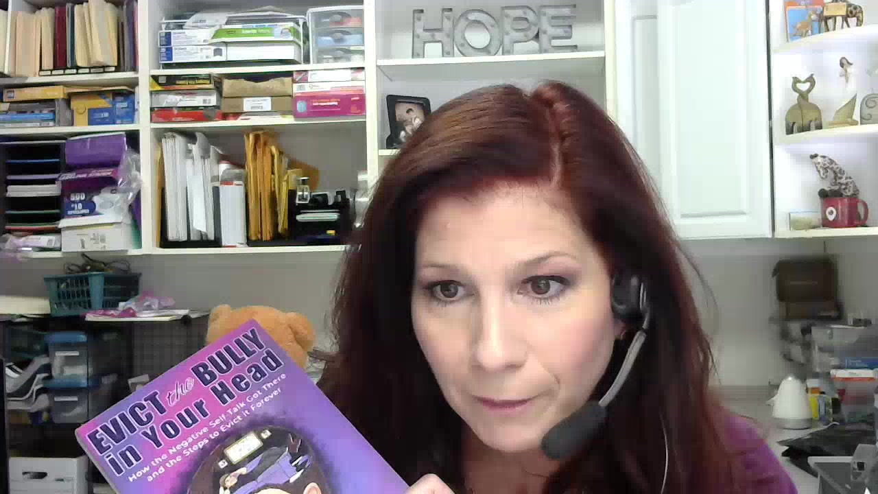 Live streaming with GetVokl.com - Vicki Fitch - Direct Sales Expert